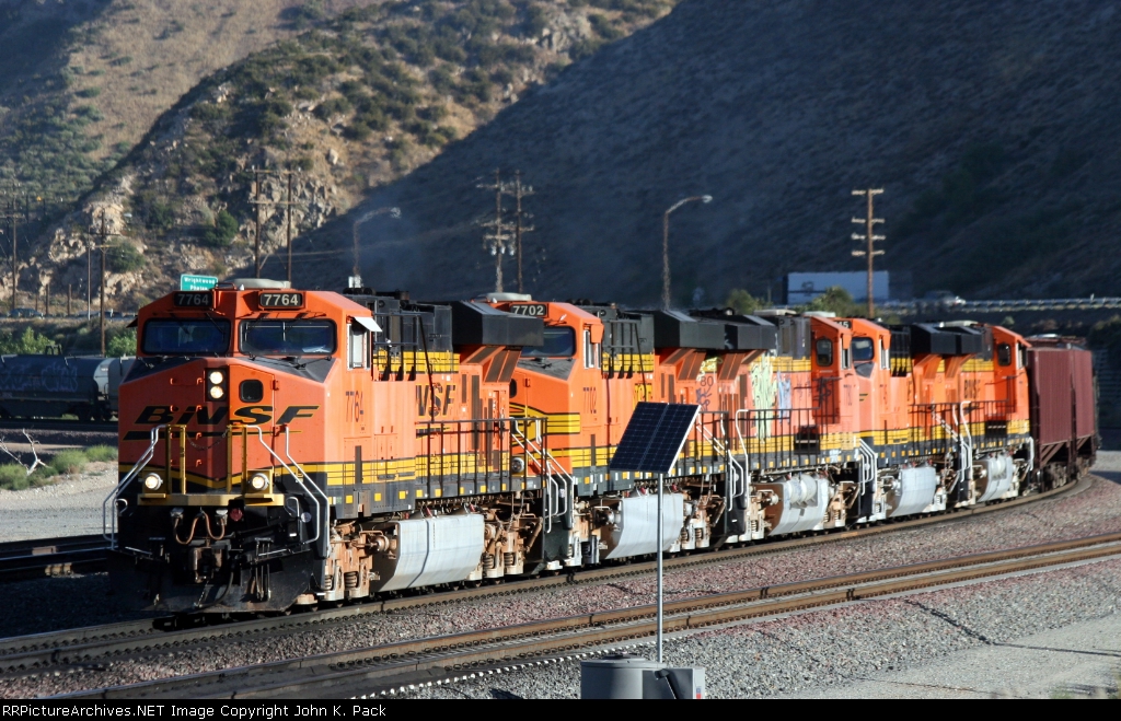 BNSF 7764